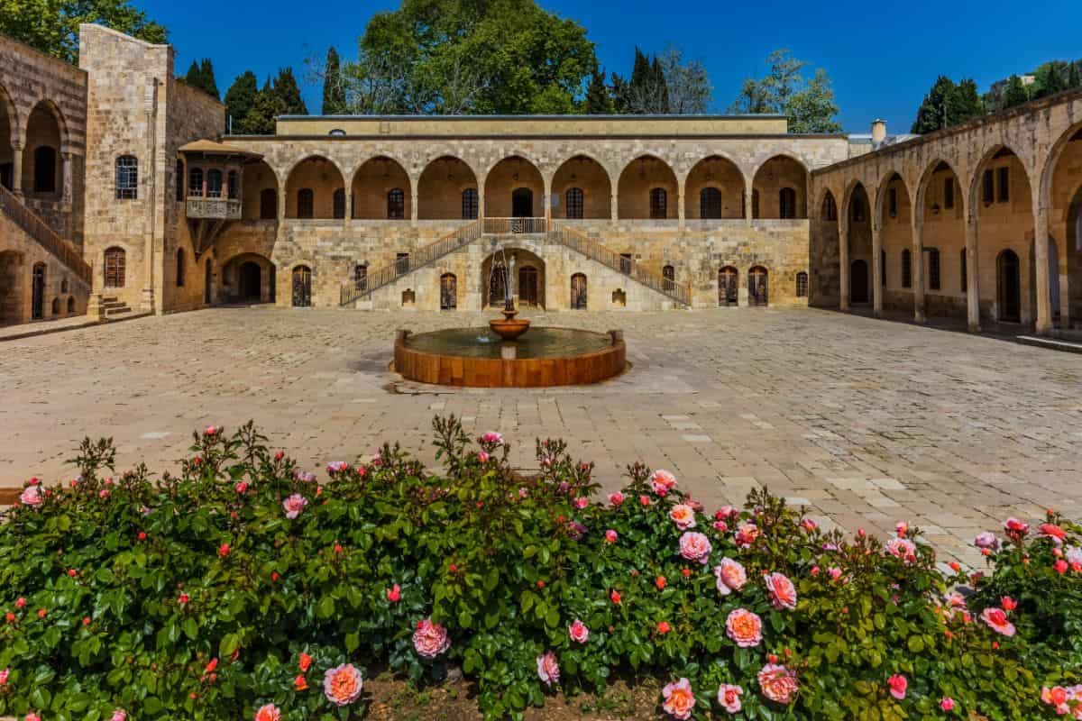 Travel to Beiteddine Palace Lebanon | The best choise